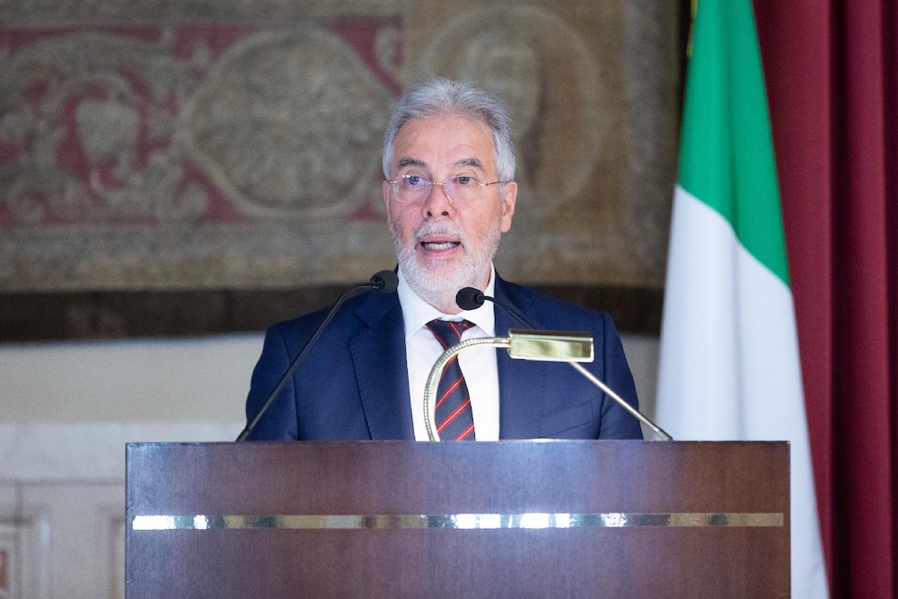 Anziani soli e denatalità: le sfide demografiche per l'Italia ...